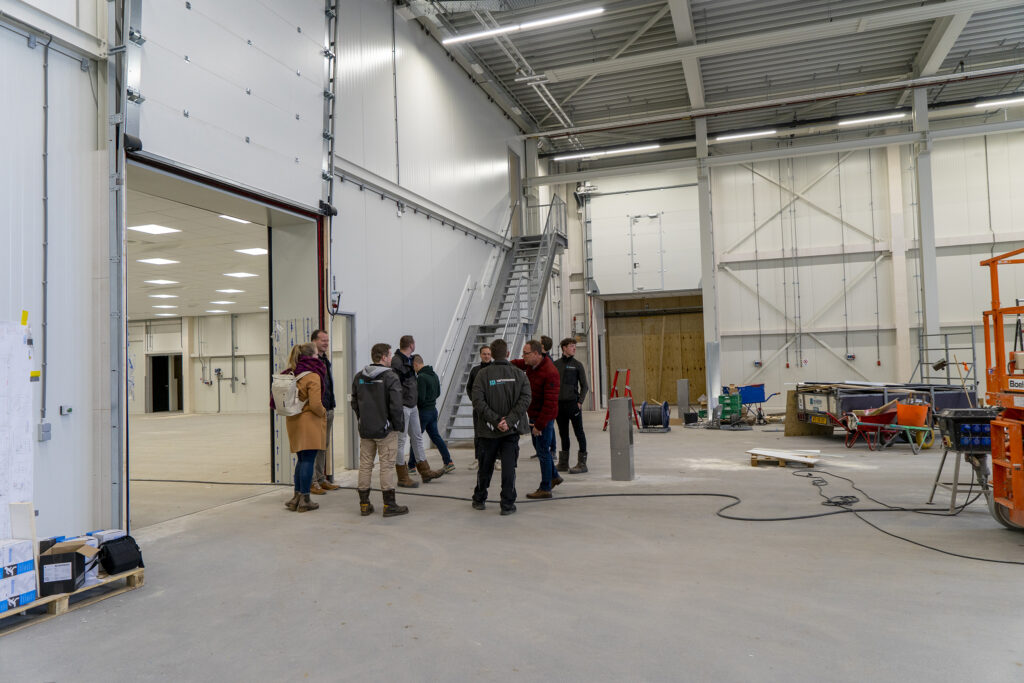 Werkbezoek DK Automotive Glass B.V. - R.A. van Leeuwen Bouwbedrijf